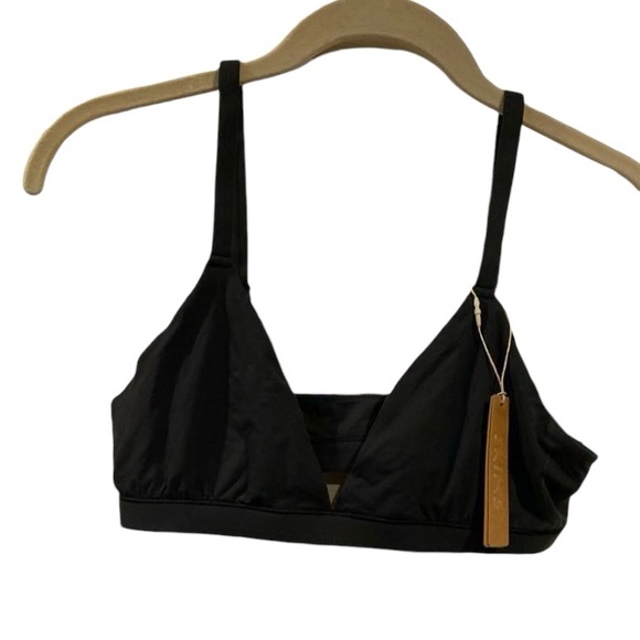 SKIMS | Intimates & Sleepwear | Nwt Skims Triangle Bra Size M | Poshmark